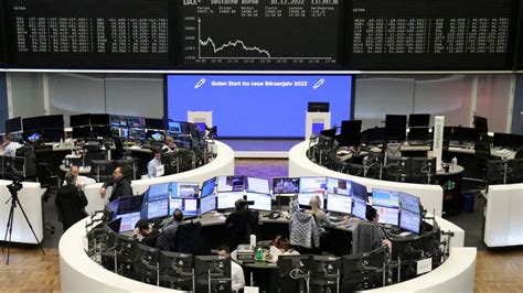 Börse Dax schließt mit zwölf Prozent Jahresverlust DER SPIEGEL
