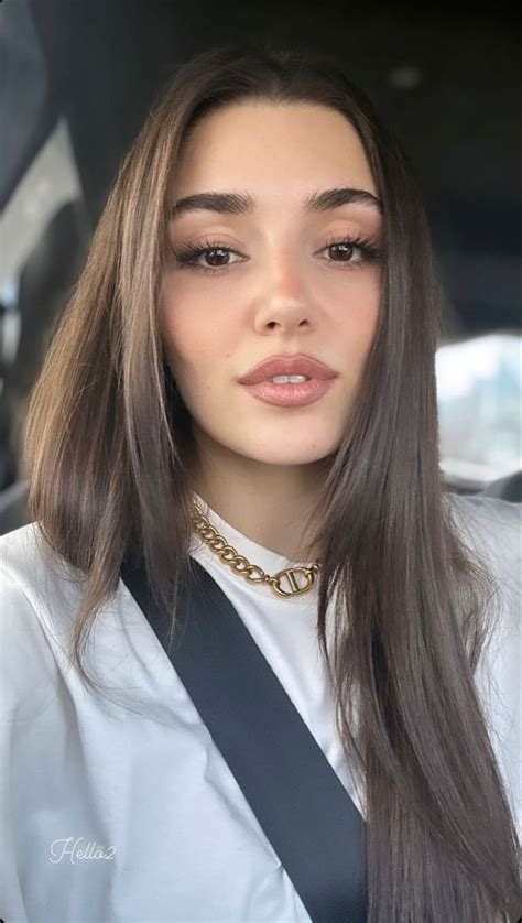 Turkish Women Beautiful Turkish Beauty Beautiful Girl Face Hande
