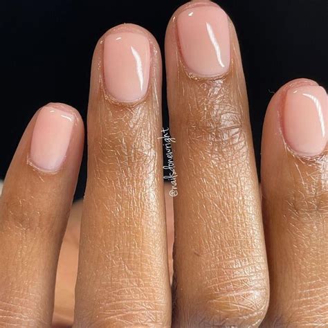 Pin tillagd av Debora Martinez på Nail Polish More i 2024 Vackra