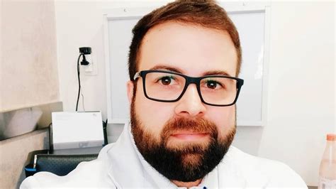 Médico morto a tiros em quiosque na Barra da Tijuca é irmão da deputada