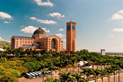 Santuário de Aparecida o segundo maior templo católico do mundo