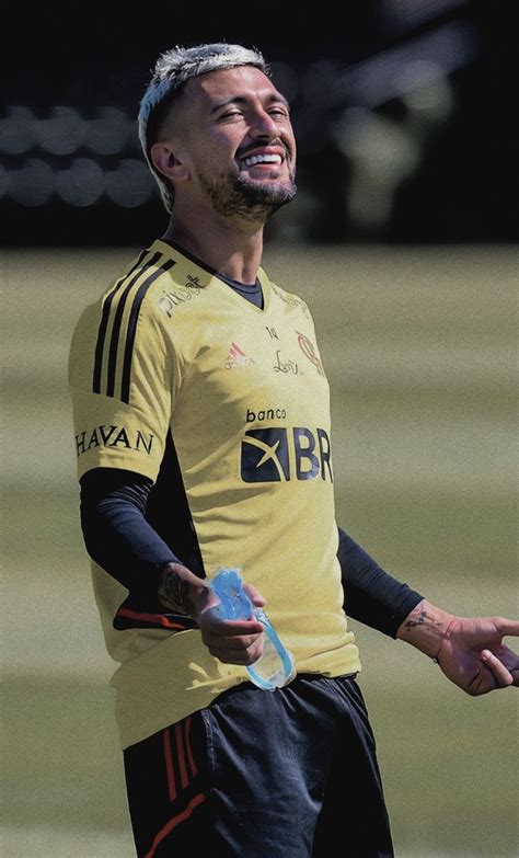 Pin De Glau Leal Em Mengo Arrascaeta Videos De Futebol Vinicius Jr