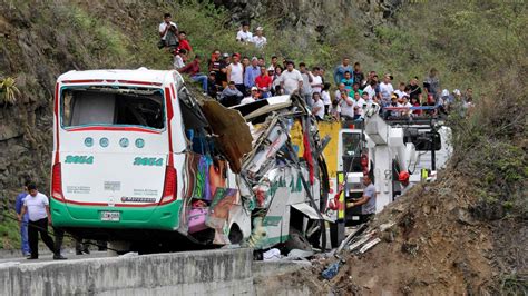 Al menos 20 muertos en un accidente de autobús en el suroeste de Colombia