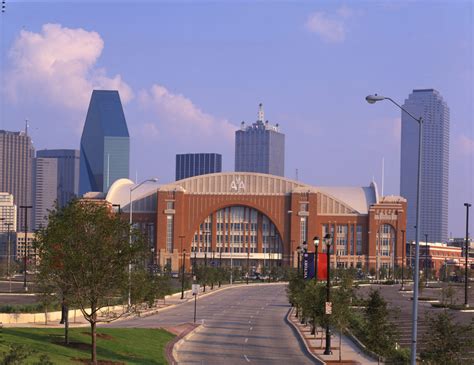 American Airlines Center Logo