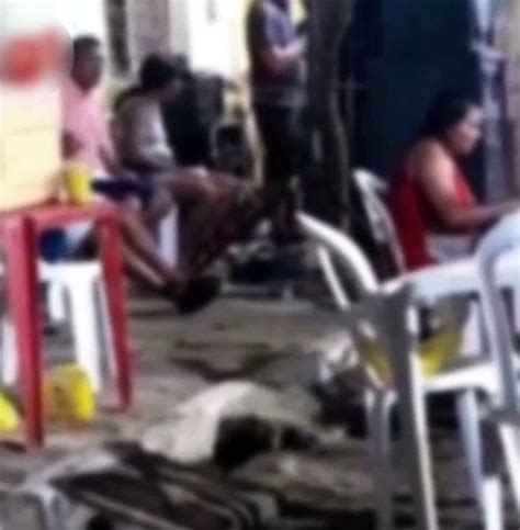 Mãe é afastada da filha de um ano após ser flagrada dando cerveja para