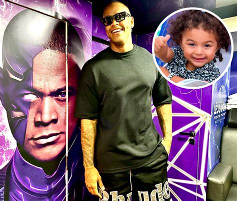 Léo Santana desabafa sobre saudades da filha Liz e diz que vai levá