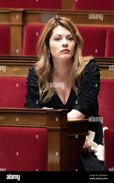 Le D Put Maud Bregeon Participe Une Session De Questions Au