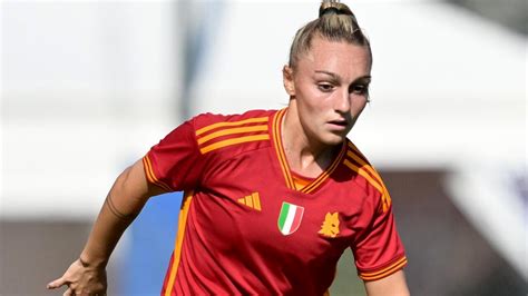 Roma Femminile Fiorentina 1 0 Greggi Decide Il Big Match Del Tre Fontane