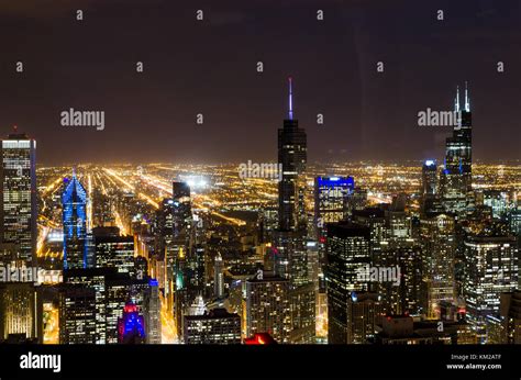 Chicago Skyline At Night Stock Photo Alamy