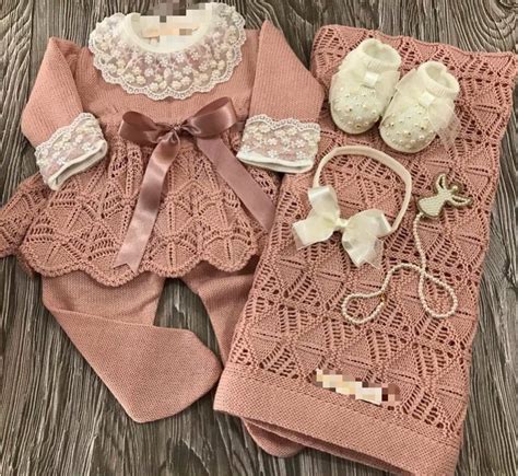 Saida de Maternidade Menina Vestido Rosê Tricot 4 Peças Luxo