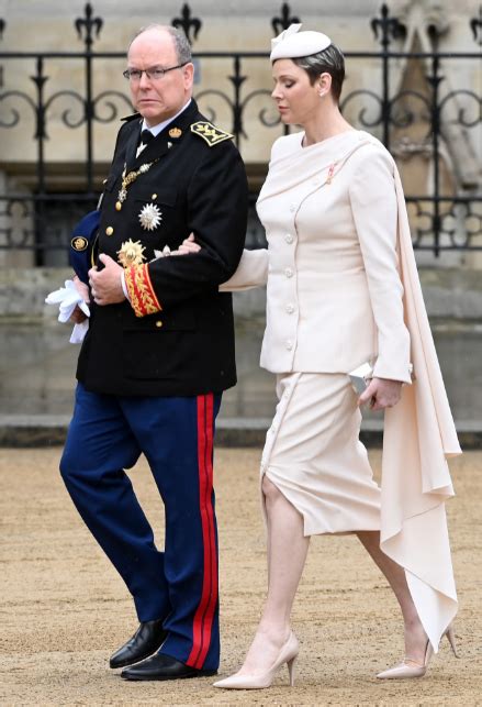 Incoronazione Di Re Carlo Principesse E Regine D Europa I Look
