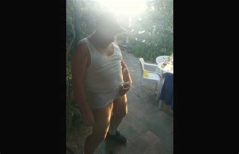 Eine Verspielte Pisse Und Strip Drau En Xhamster