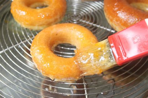 Baba Au Rhum Savarin Au Rhum La Cuisine De Bernard