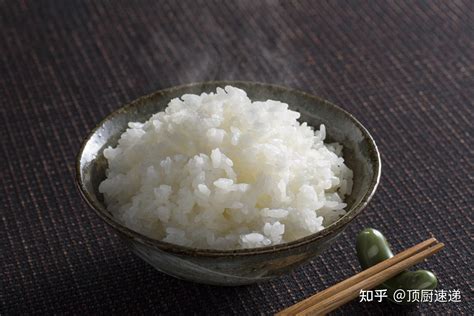 煮米饭不要直接加水下锅牢记4个技巧米饭香甜粒粒分明 知乎