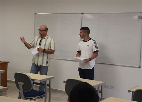 Unioeste Seleção de bolsas de Iniciação Científica é tema de debate no
