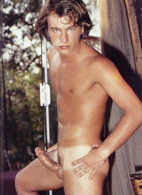 Kaike Carrieri Nu Ficou Pelado Na Revista G Xvideos Gay
