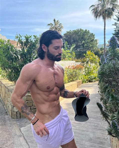 Laurent Ruquier En Couple Son Compagnon Hugo Manos Presque Nu Il