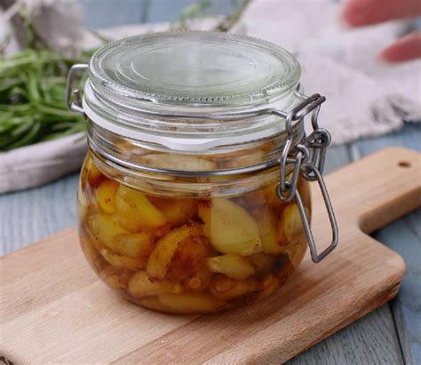 Crema All Aglio La Ricetta Della Conserva Semplice Dal Sapore Intenso