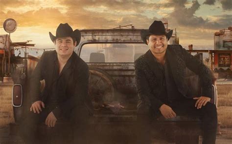 Julión Álvarez y Alfredo Olivas publican el playlist oficial del