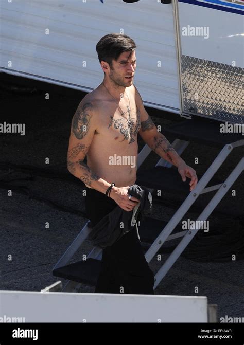 Actor Wes Bentley Shows Off His Tattoos While Walking Around Shirtless