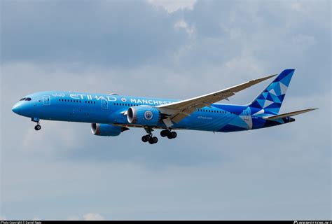 A Bnd Etihad Airways Boeing Dreamliner Photo By Daniel Nagy Id