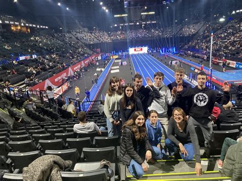 Meeting international en indoor à Bercy le Lycée de la Vallée de