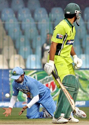 Gautam Gambhir Snaffles Salman Butt In The First Over ESPNcricinfo