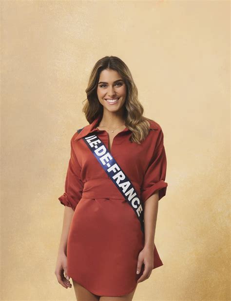 Les portraits officiels des candidates à Miss France Miss Ile de France