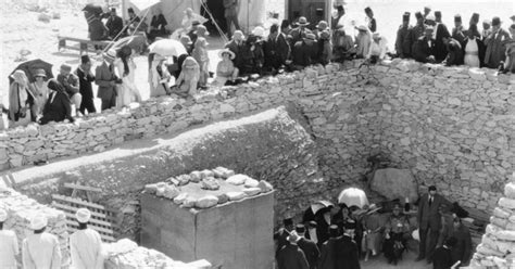 26 novembre 1922 Découverte du tombeau de Toutânkhamon Éphémérides