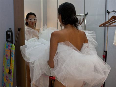 Đột nhập hậu trường chụp hình khỏa thân Thời trang