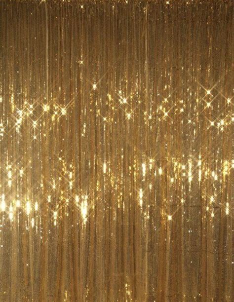 Pin by Meyra Saraç on Defile Gold aesthetic Gold girl Gold