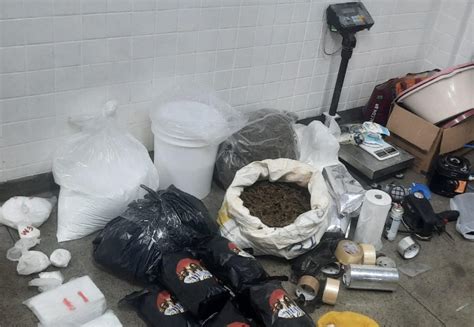 PM desmonta laboratório de drogas em Feira de Santana Central de Polícia