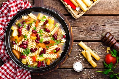 Receta De Sopa Minestrone F Cil Y R Pida