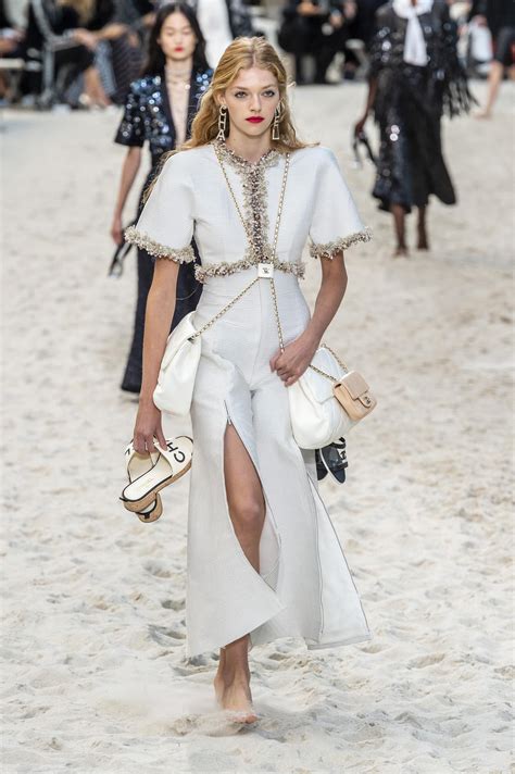 Défilé Chanel printemps été 2019 Prêt à porter Couture mode Chanel