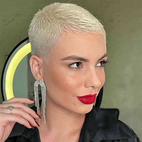 30 Best Pixie Hair Cuts For Women In 2024 MyGlamm