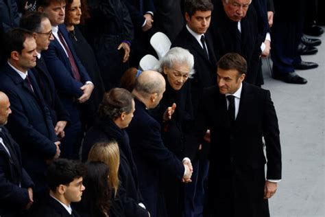 Hommage national à Robert Badinter Emmanuel Macron déclare que son