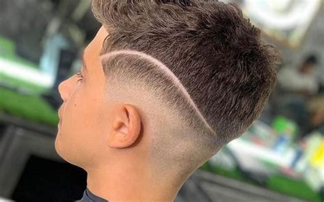 7 Gaya Garis Rambut Keren Yang Bikin Penampilan Makin Stylish