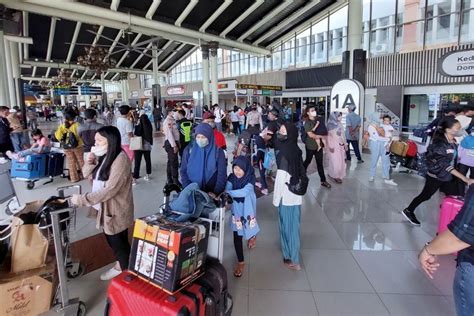H 4 Lebaran Pergerakan Penumpang Di Bandara Soekarno Hatta