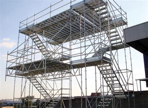 Montagem de andaime tubo roll World Montagens Solucões Industriais