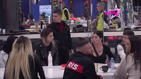 ELITA Anđela otkrila da li se njeni roditelji druže s Đokovićima 23