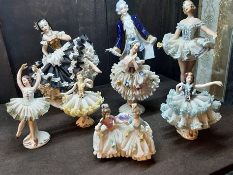 Kolekcja 54 figurek z porcelany koronkowej Warszawa Wilanów OLX pl