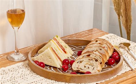 Yangbaga Wooden Serving Tray Round Rustic Coffee Table Tray Farmhouse