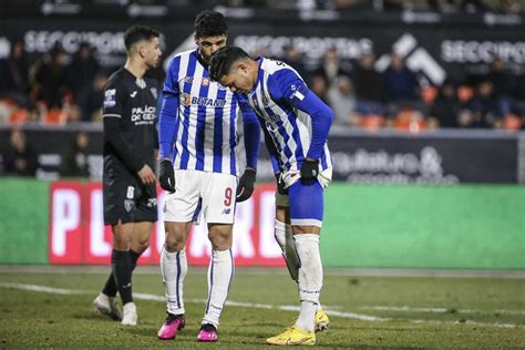 Cabine Desportiva on Twitter Fábio Cardoso sofreu uma lesão muscular