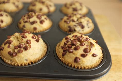 recette sans gluten de muffins aux pépites de chocolat et à la banane
