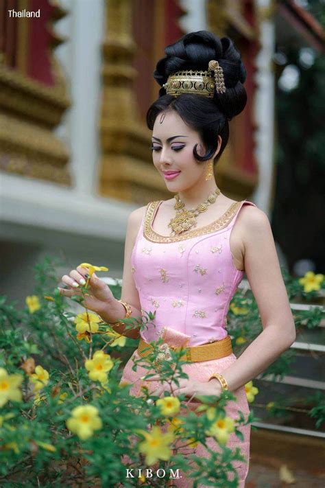 Thailand Thai Dusit Dress Thai National Costume And S Makeup