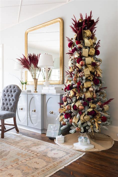 6 Ideas For How To Decorate A Flocked Christmas Tree BlueGrayGal