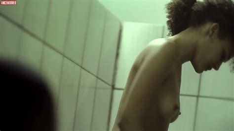 Naked J Ssica Barbosa In Na Quebrada