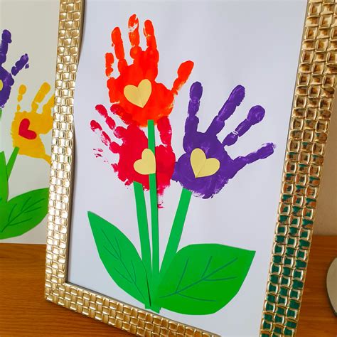 Bouquet De Fleurs Avec Les Mains Cadeau Facile DIY
