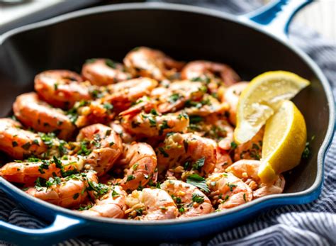 La Meilleure Recette De Crevettes Au Beurre L Ail Super Simple Et