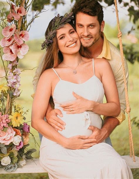 Ex BBB Kamilla Salgado Posa Nua E Mostra Barriga Da Primeira Gravidez